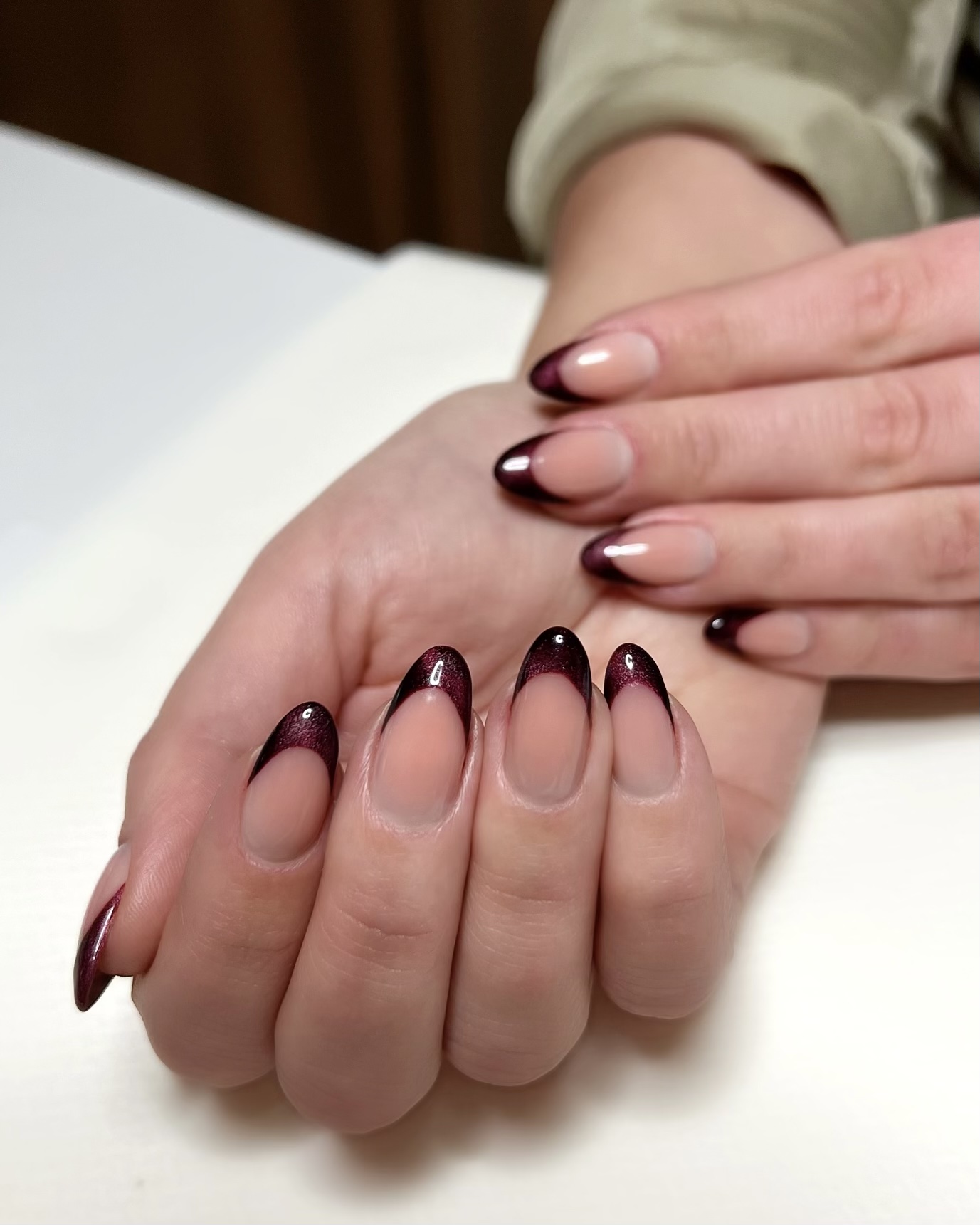 Cat eye fransk manikyr